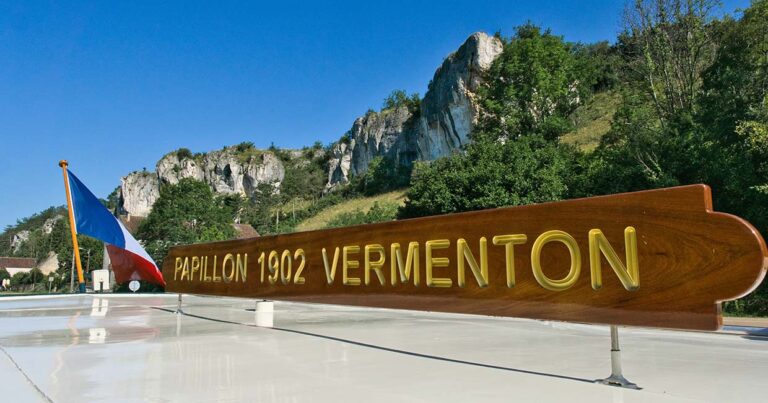 Le Papillon - Luxury River Barge | French Canal Boat Company